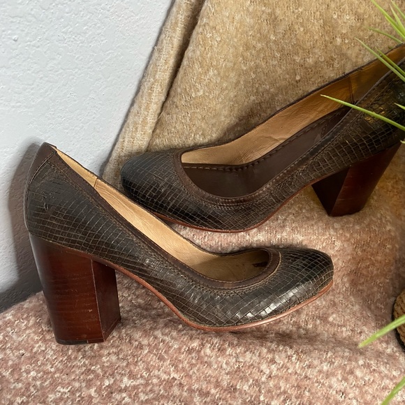 Frye | Shoes | Frye Carson Pumps Brown Distressed Heels Size | Poshmark